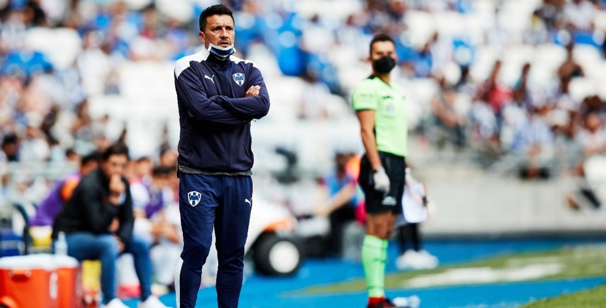 Hugo Castillo, de la sub 20, será el auxiliar de Javier Aguirre en Rayados