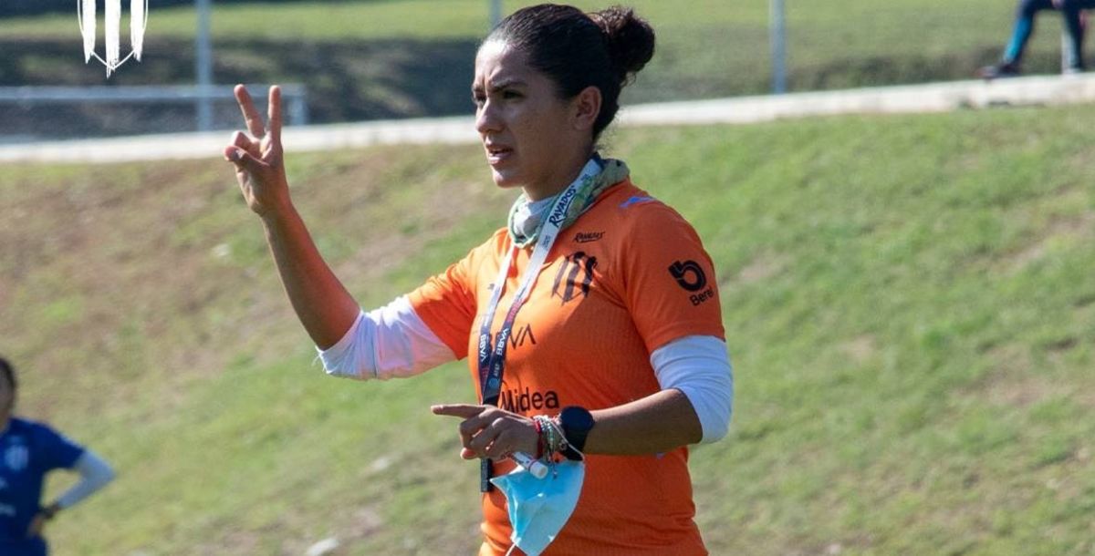 Eva Espejo será la entrenadora con más partidos dirigidos