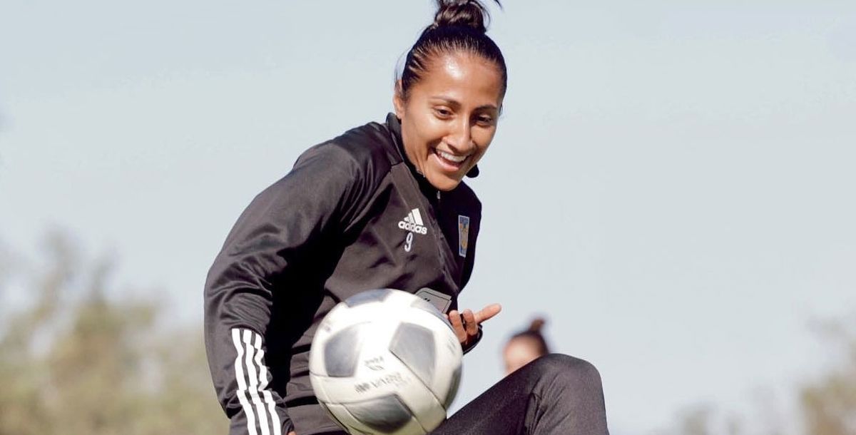 Stephany Mayor fue nominada a la Jugadora del Año de Concacaf