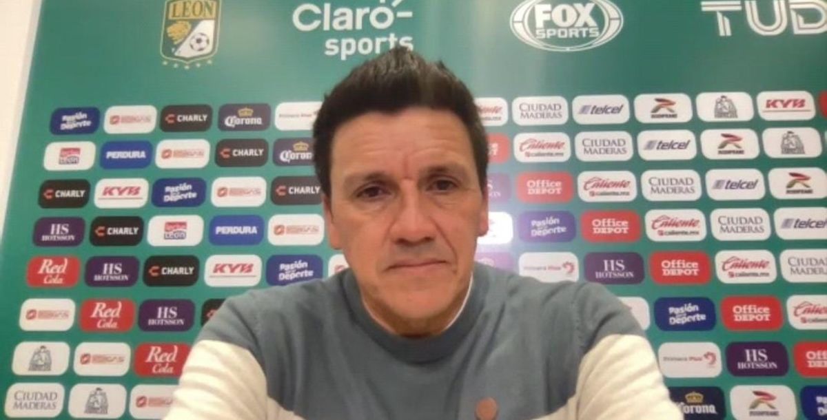 Hugo Castillo: "Luis Romo siempre cobra los penales así"