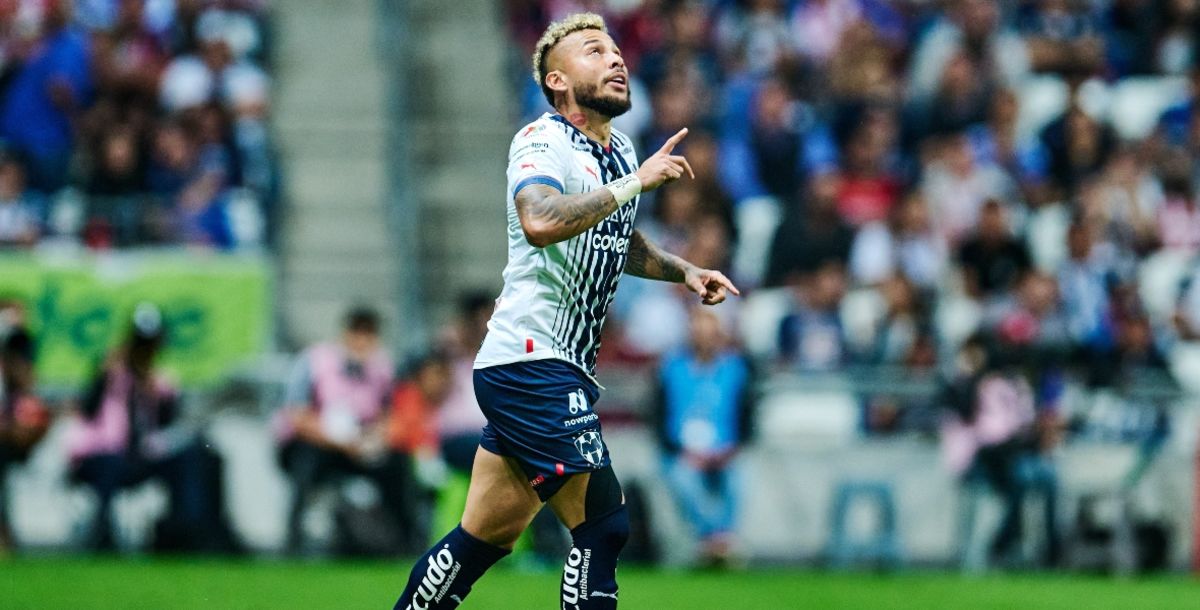 Duván Vergara regresó a laa canchas con Rayados ante Chivas.